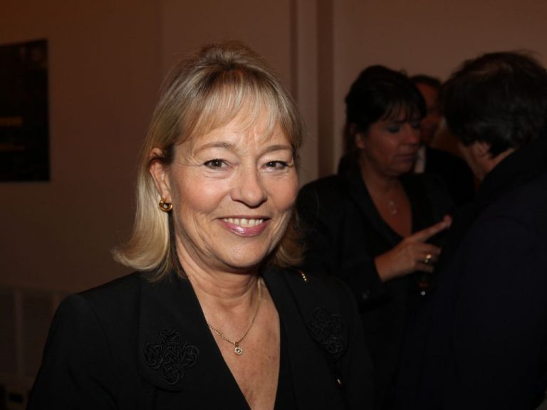 Martine Monteil Jeune - Médias Célèbres