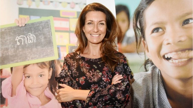 Anne-Claire Coudray Et Sa Fille - Médias Célèbres